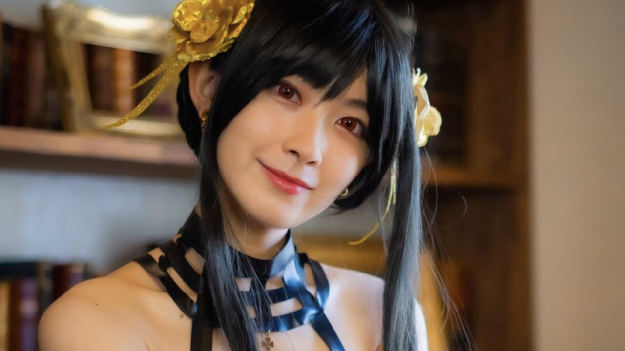 Saya Hiyama, la chica del clima más popular de Japón, hizo cosplay de ...